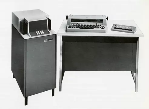 IBM Selectric Composer to'plarini oldi 13820_2