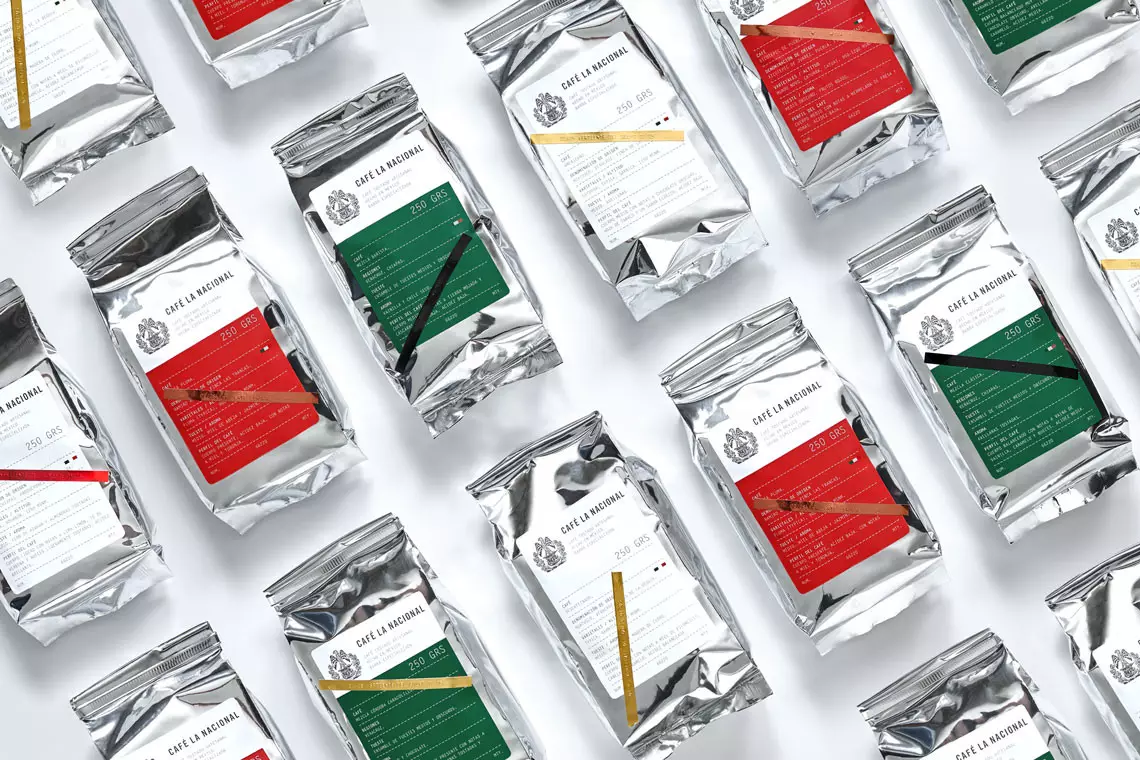 Anagramaren Buzz-Worthy Coffee and Tea Branding 155733_14