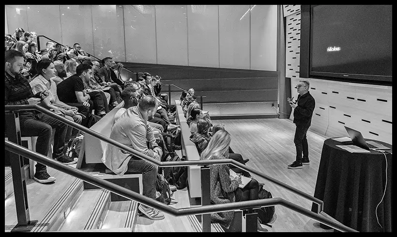 برایان کالینز در کنفرانس Adobe 99U سخنرانی کرد.