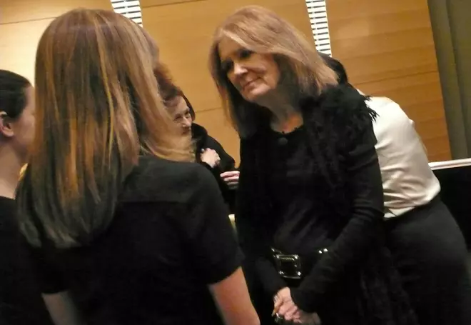 Gloria Steinem, ස්ත්‍රීවාදී ලේඛිකාවක්, සමාජ ක්‍රියාකාරිනියක් සහ Ms. සඟරාවේ නිර්මාතෘ