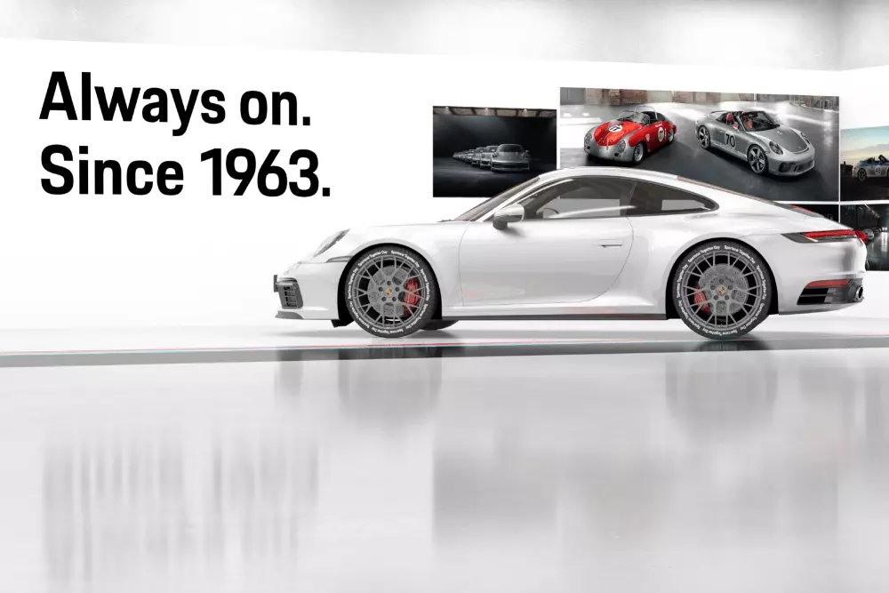 Your Moment of Design Zen: Putting the Racing Stripes in Porsche 158995_11