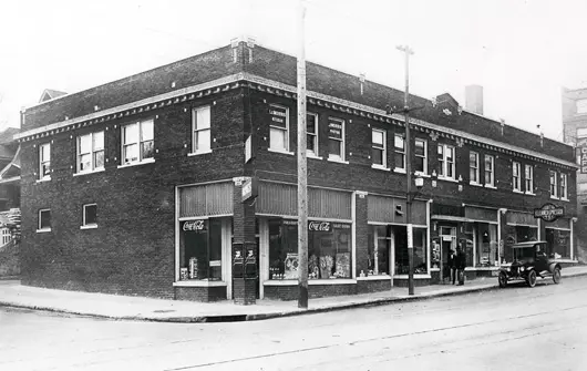 कन्सास सिटी सर्का 1920 मा Laugh-O-Grams भवन।