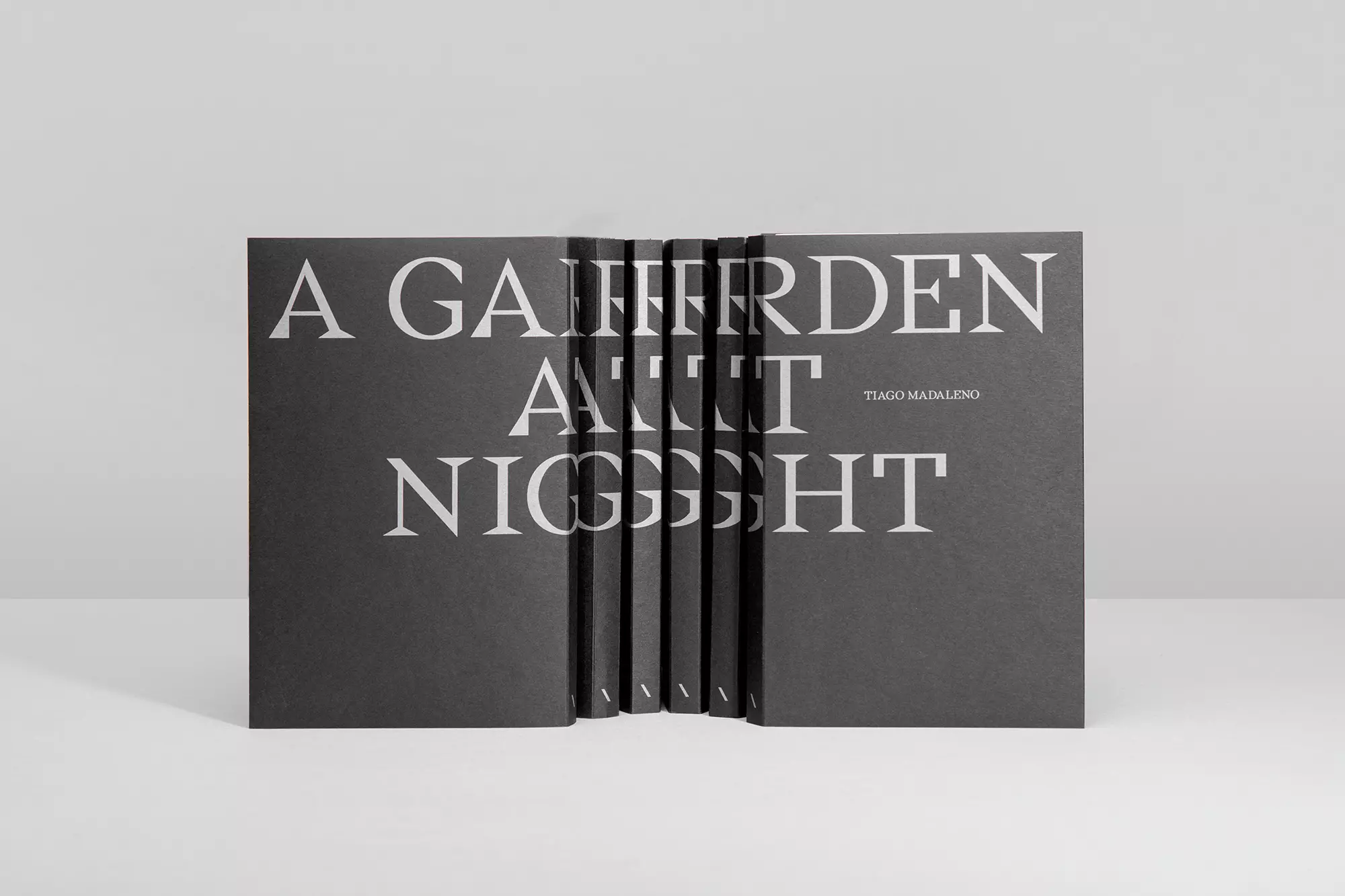 "A Garden At Night" esplora una storia tragica attraverso il design