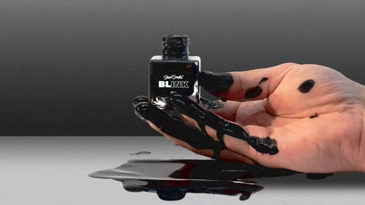 Blink is the New Black: Introduktion av Blackest Black Ink