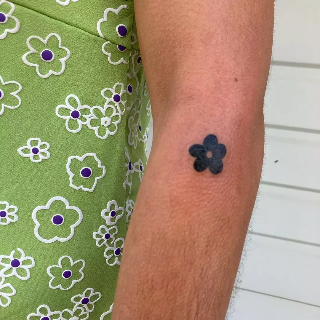 Top fënnef Tattoo Kënschtler fir op Instagram ze verfollegen 1952_5