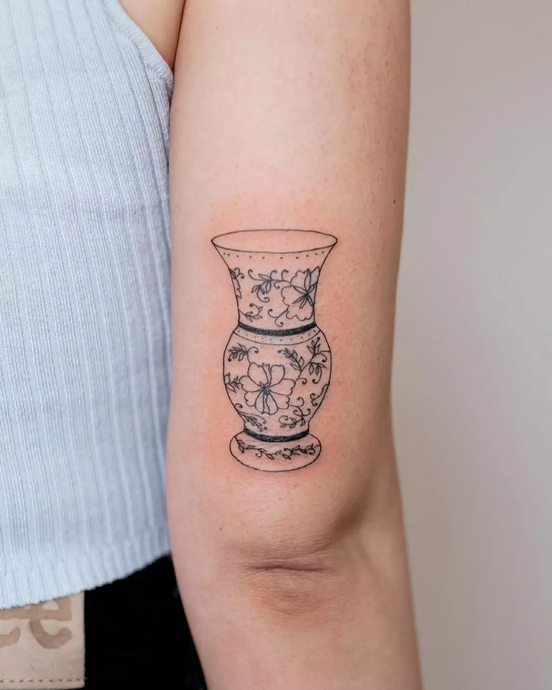 Top fënnef Tattoo Kënschtler fir op Instagram ze verfollegen 1952_9