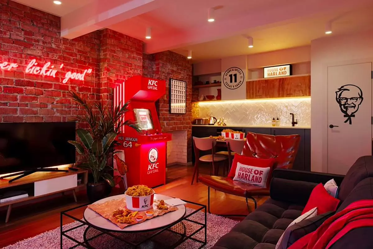 KFC Unveils ntiv tes Lickin 'Zoo Pop-Up Hotel