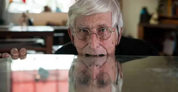 Tomi Ungerer නිව් යෝර්ක් රැගෙන යයි 25275_1