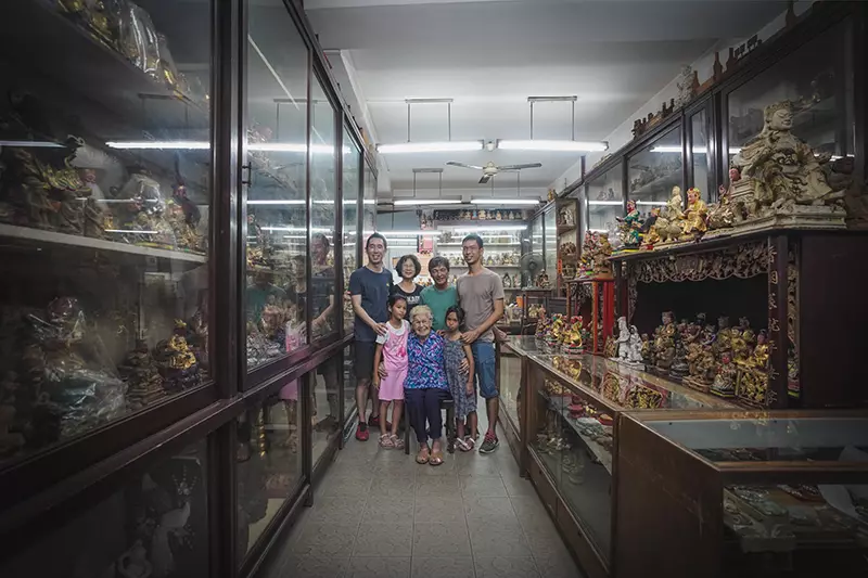 Redder den sidste taoistiske billedkunstbutik i Singapore med design 27698_6