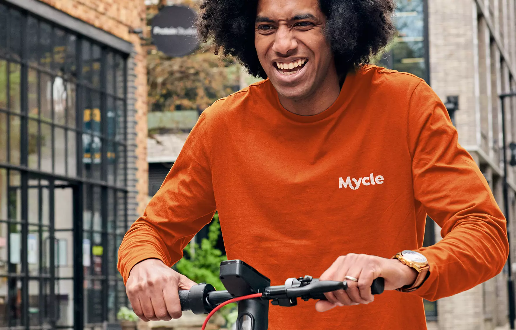 B&B Studio, Toplulukları Birleştirmek İçin Tasarlanan Elektrikli Bisiklet Markası MYCLE'ı Yaratıyor 29387_2