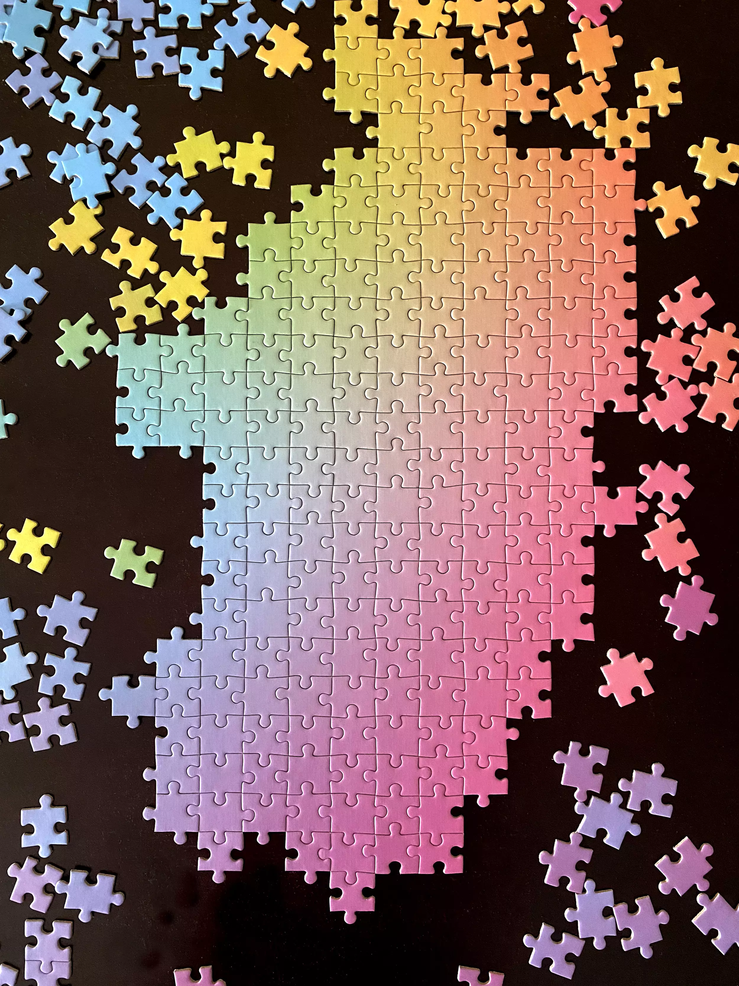 Aceste puzzle-uri cu gradient oferă o abordare liniștitoare, fără ecran, a atenției 307_4