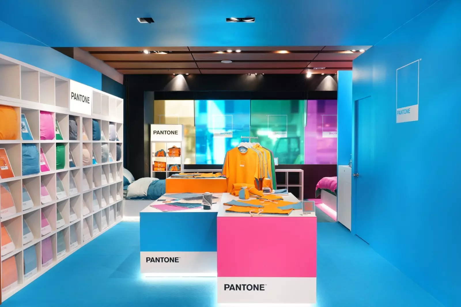 Pantone eröffnet Lifestyle-Galerie in Hongkong