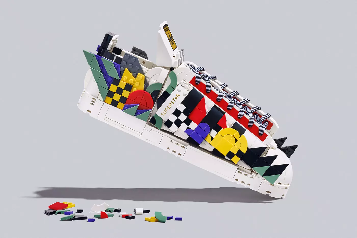 LEGO x Adidas Originals Superstar Лета Собиерайскимен бірлесіп жұмыс істеу - бұл кроссовканың қызба арманы 36526_2