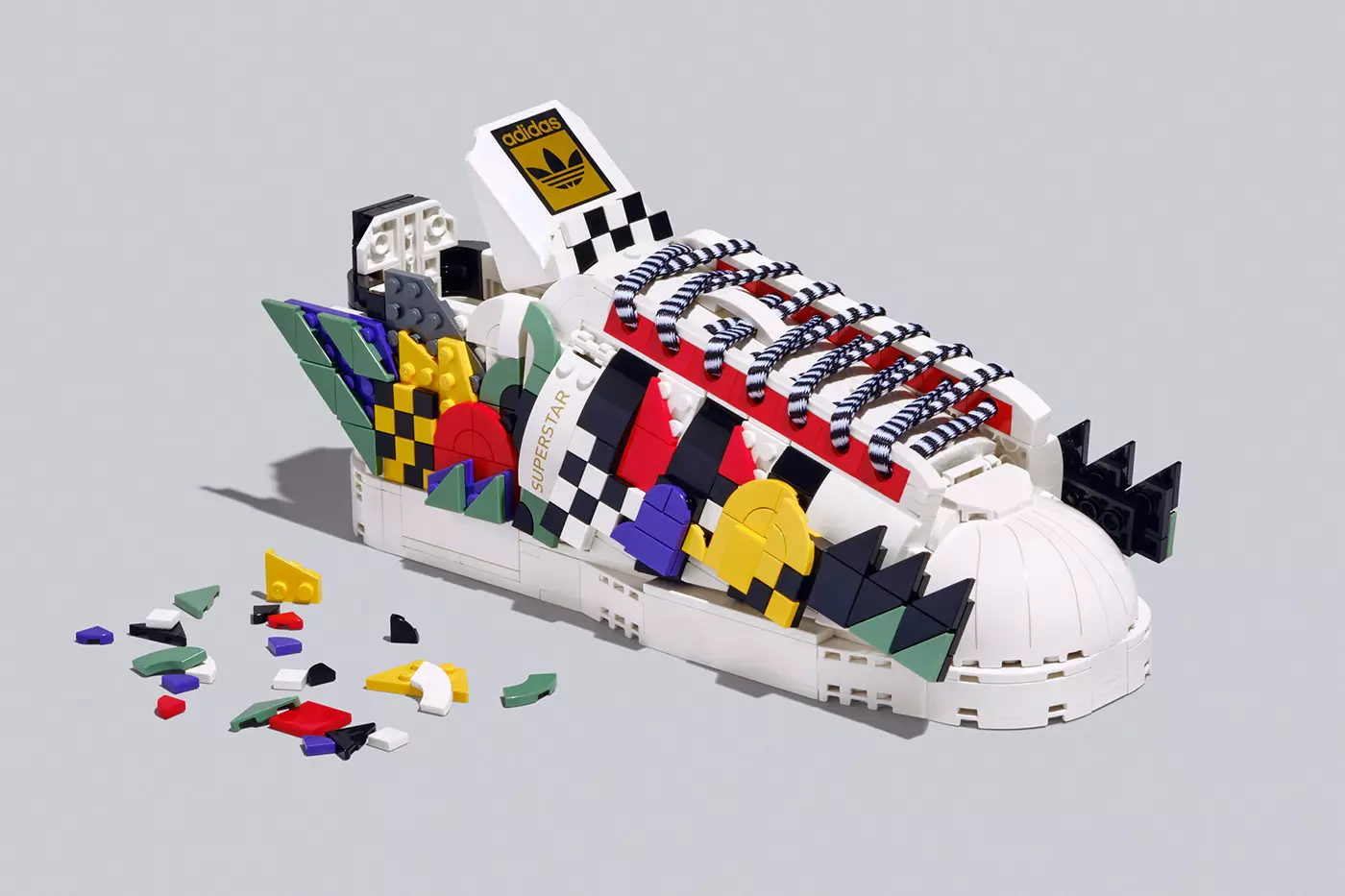 LEGO x Adidas Originals Superstar Лета Собиерайскимен бірлесіп жұмыс істеу - бұл кроссовканың қызба арманы 36526_5