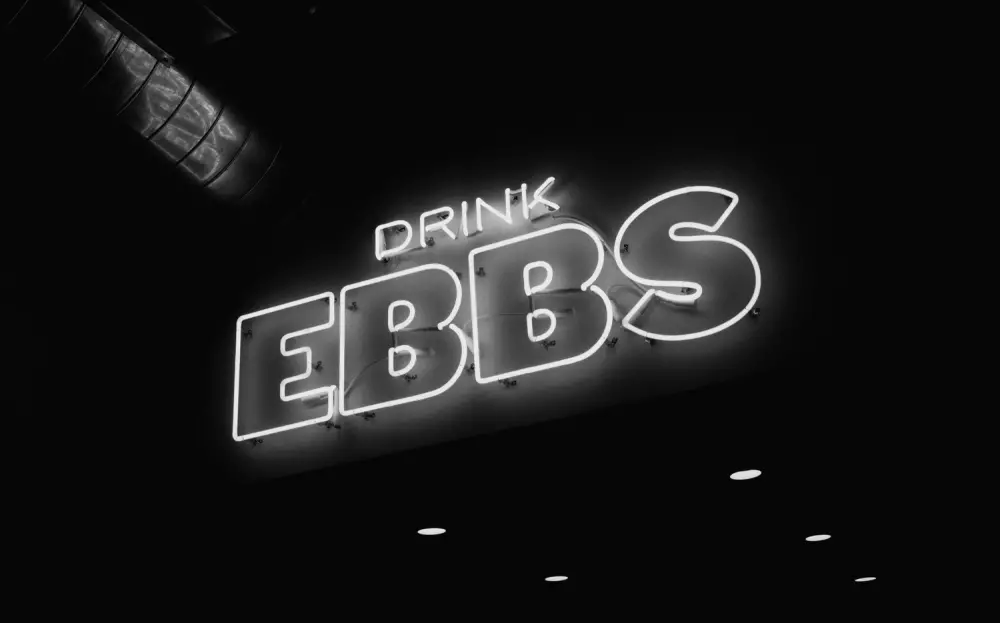Michael Bierut & Pentagrams merkevarebygging for EBBS tar den enkle tilnærmingen 37431_7