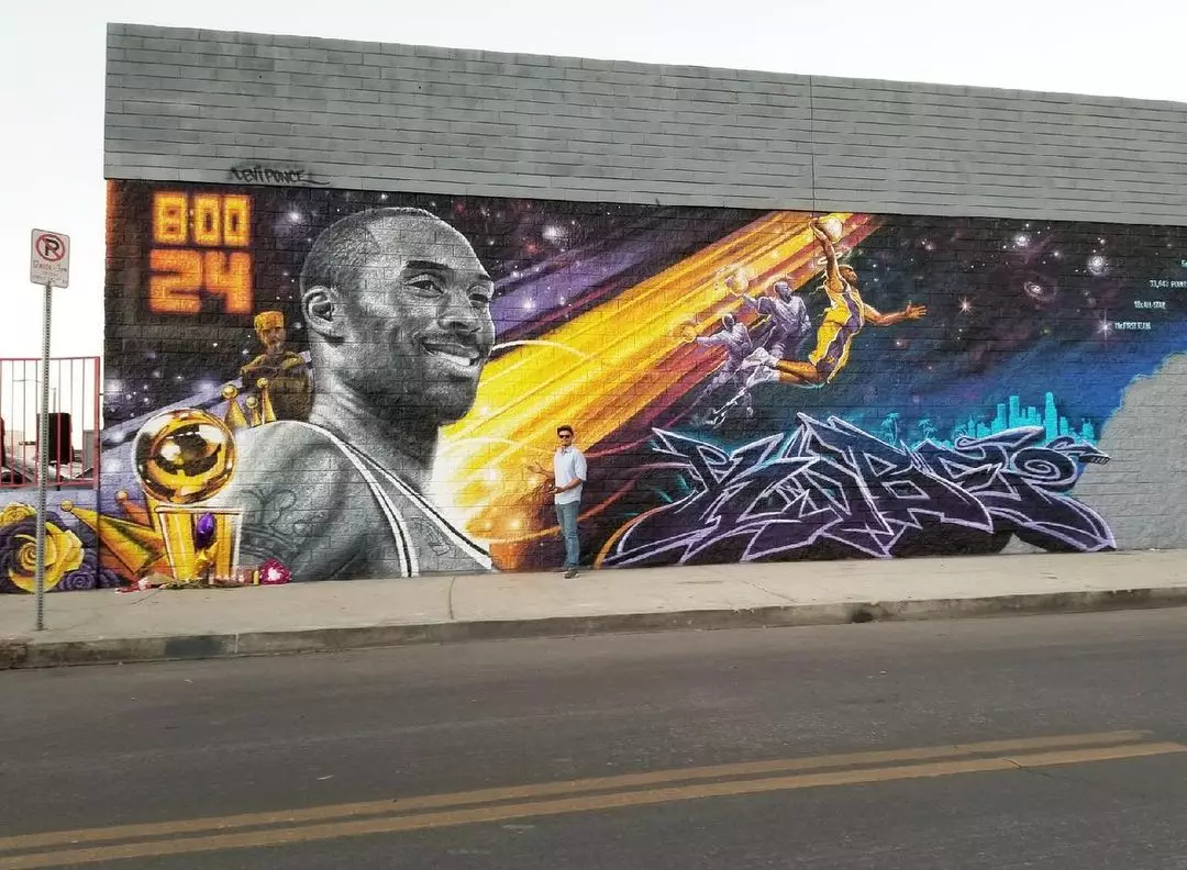 Certaines des meilleures peintures murales commémoratives de Kobe Bryant 442_11