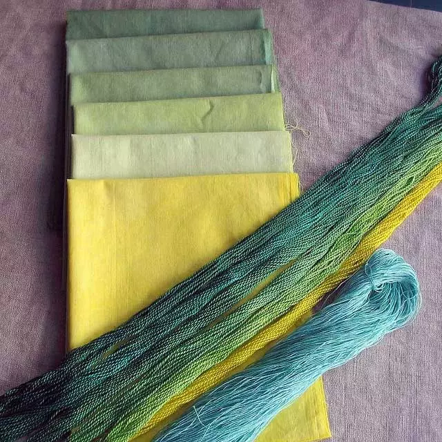 Rit-dyeing-greens ku quiltexplorer via Flickr: http://bit.ly/1xcWqCA