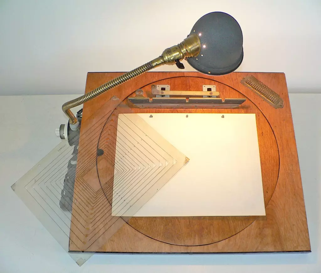 Fleischer Studios diska ķīlis ar lauka vadotni un oriģinālo štancētu Fleischer/Famous papīru