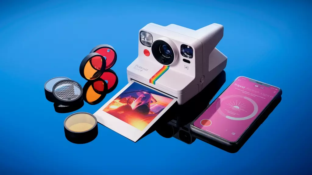 De Polaroid Now+ Instant Camera brengt nieuwe functies in beeld