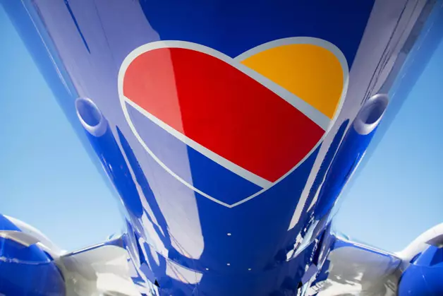 SWA_Aircraft-bellybrand-identity-conto